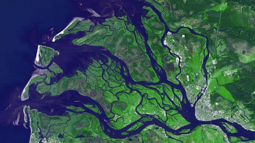 River Delta – Millennium: Journal of International Studies